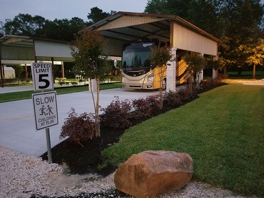 RV Park Photo Gallery - New Caney TX Near Houston